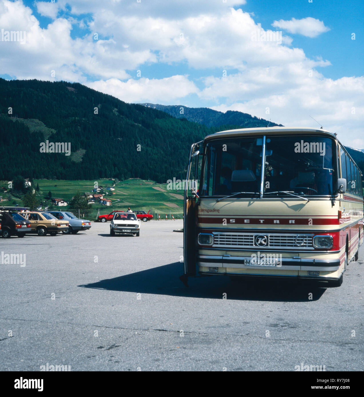 1970s parking lot hi-res stock photography and images - Alamy