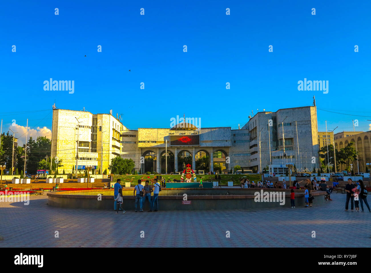 Ala too square hi-res stock photography and images - Alamy