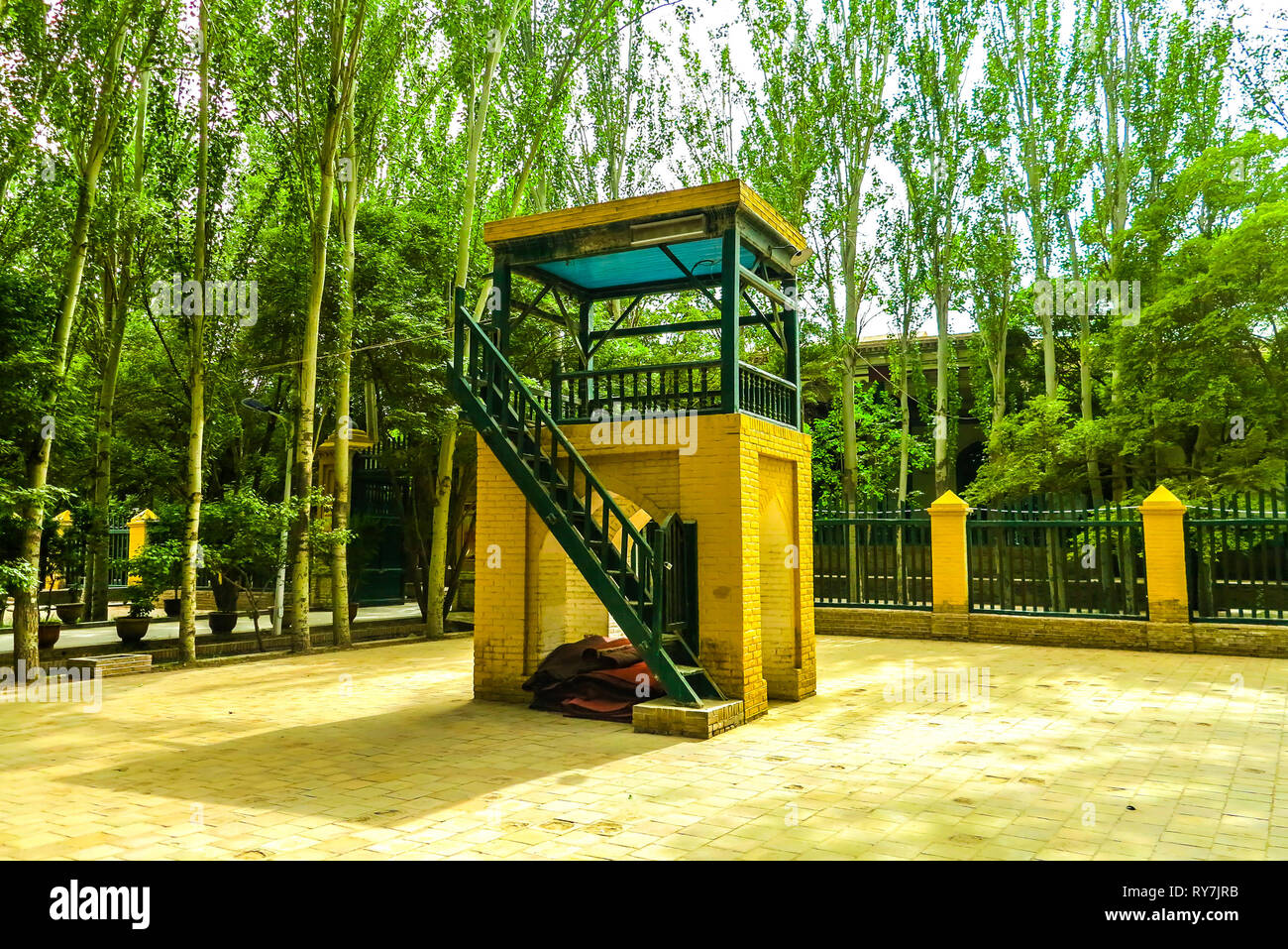 Kashgar Id Kah Mosque Courtyard Pavilion for Praying Stock Photo - Alamy