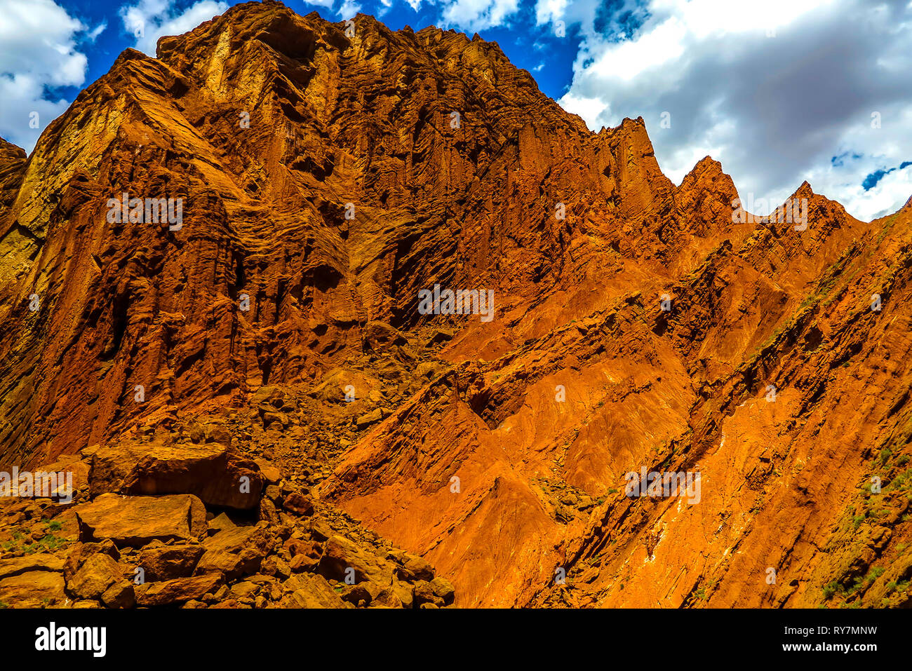 Tianshan Mysterious Grand Canyon Landscape Breathtaking Picturesque ...