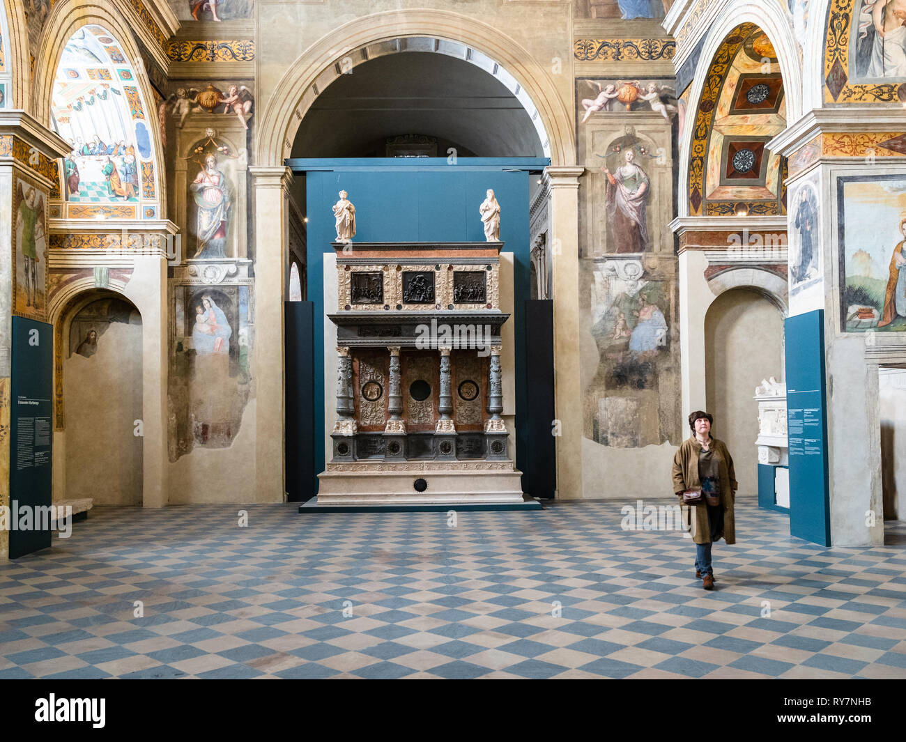 Monastero di monache hi-res stock photography and images - Alamy