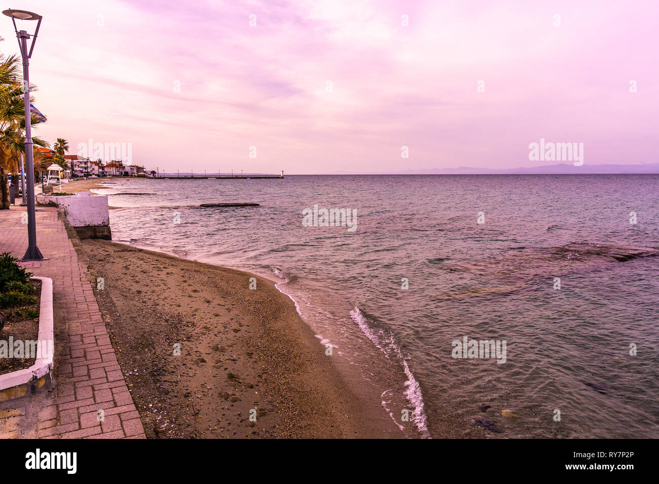 Street light at the beach hi-res stock photography and images - Alamy