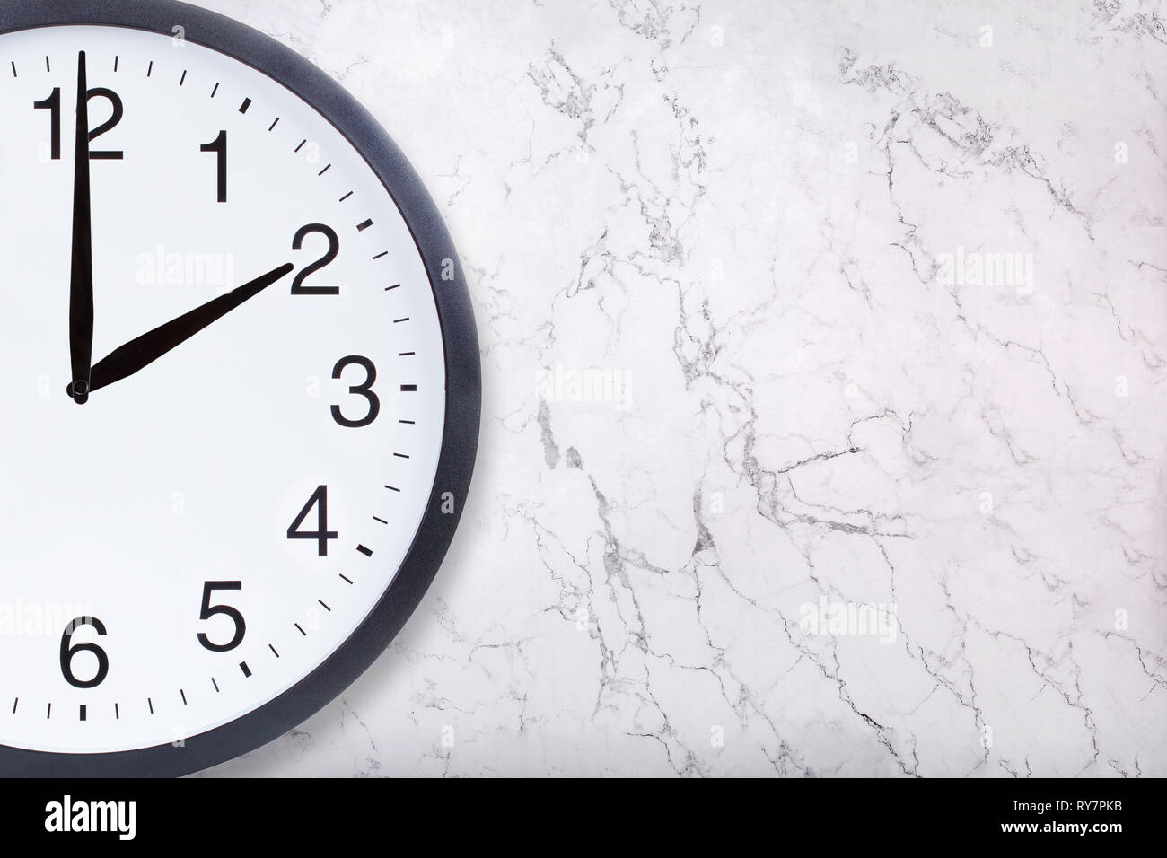 2pm hi-res stock photography and images - Alamy