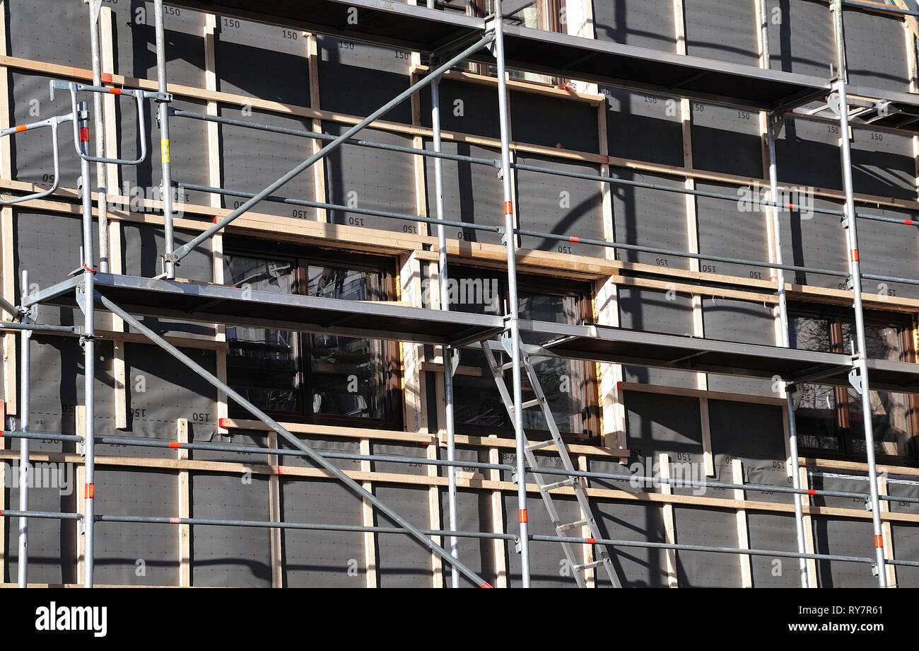 Scaffold barrier hi-res stock photography and images - Alamy
