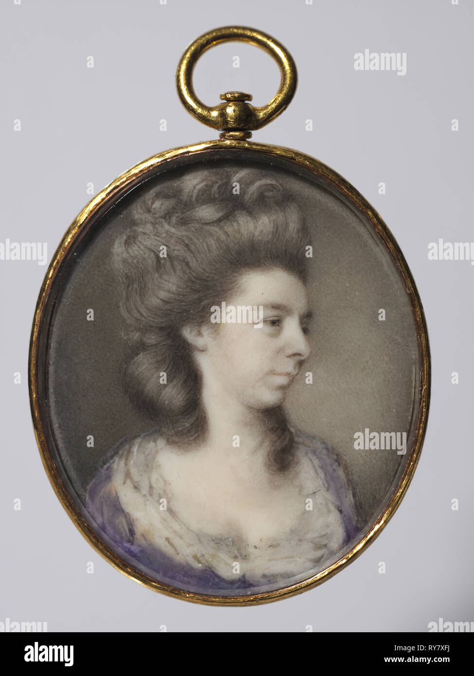 Gold locket hi-res stock photography and images - Alamy