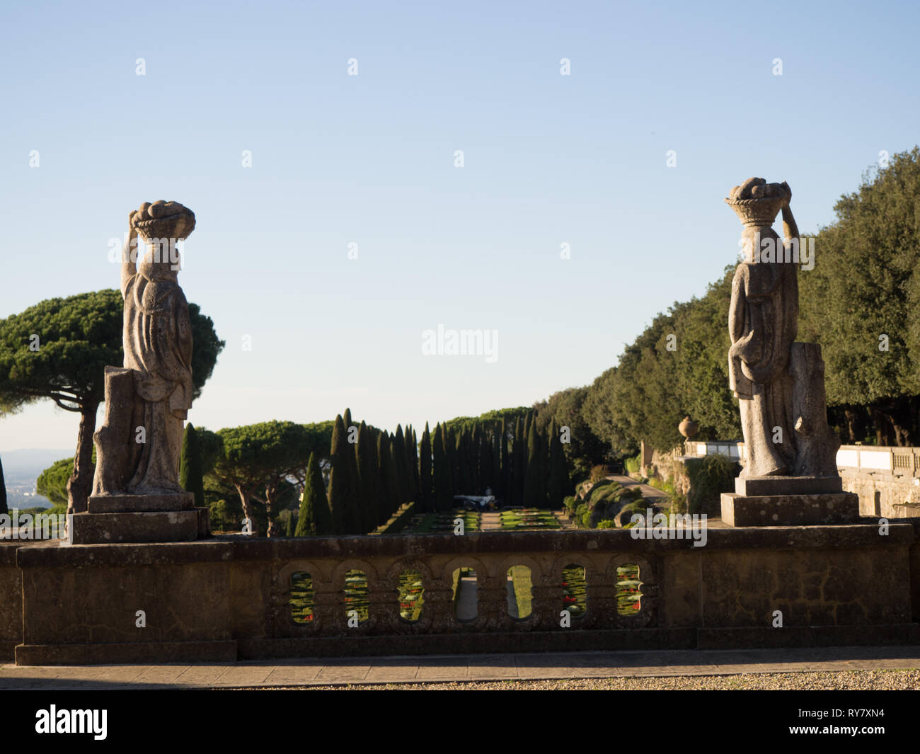 Town pope summer home hi-res stock photography and images - Alamy