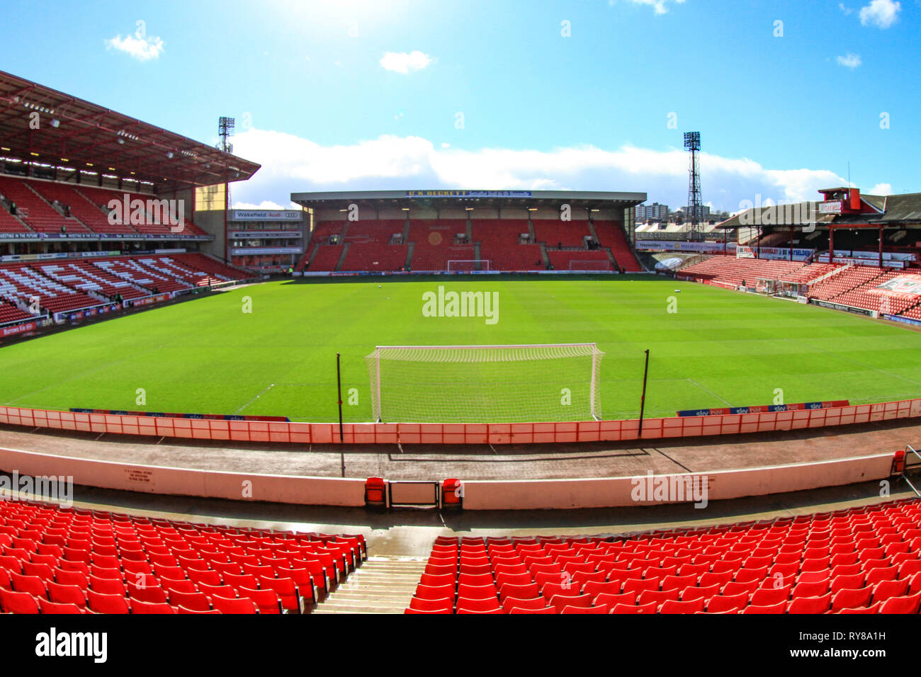 Barnsley football stadium oakwell hi-res stock photography and images ...