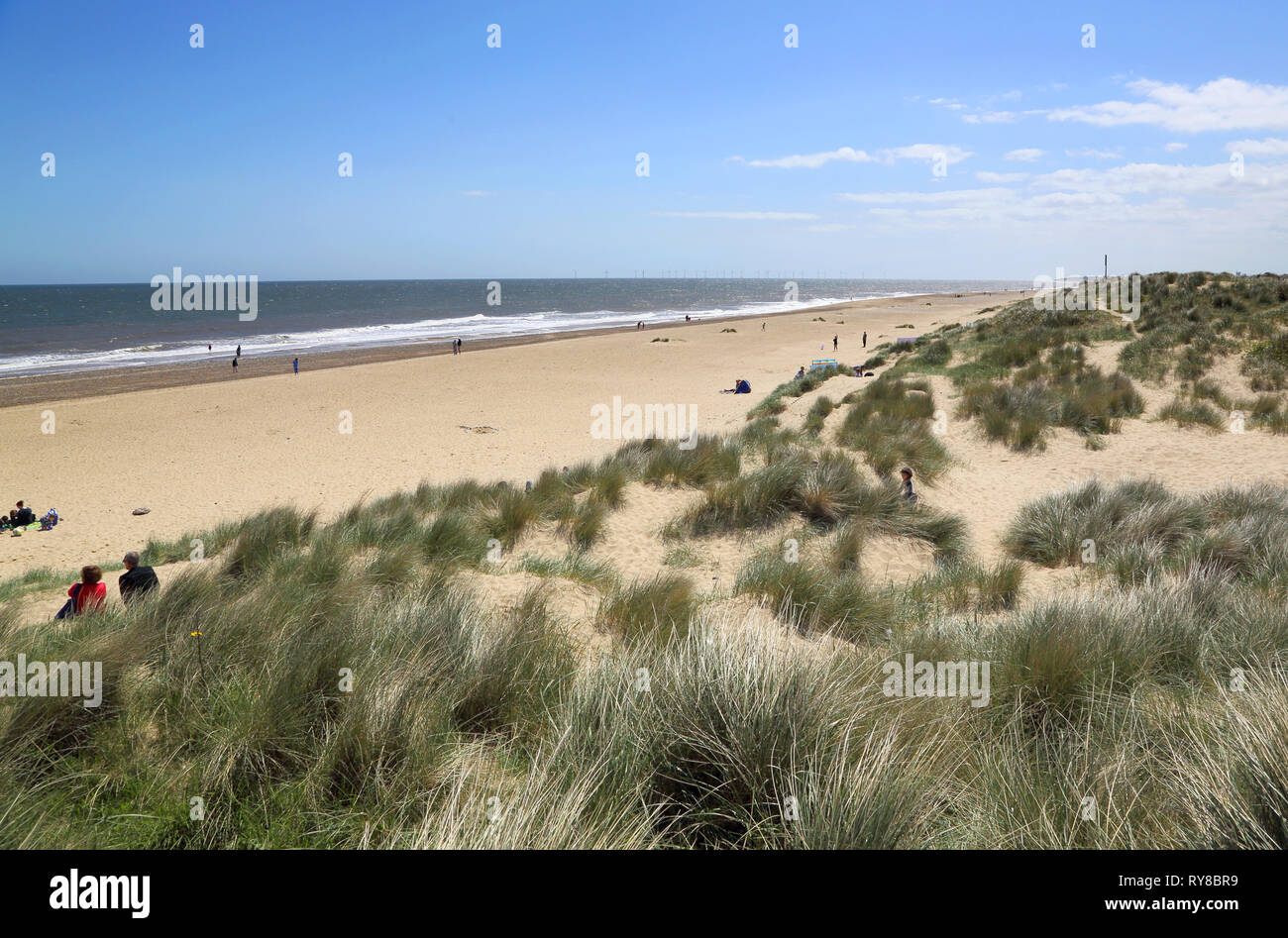 beach and sand dunes at winterton on the norfolk coast Stock Photo - Alamy