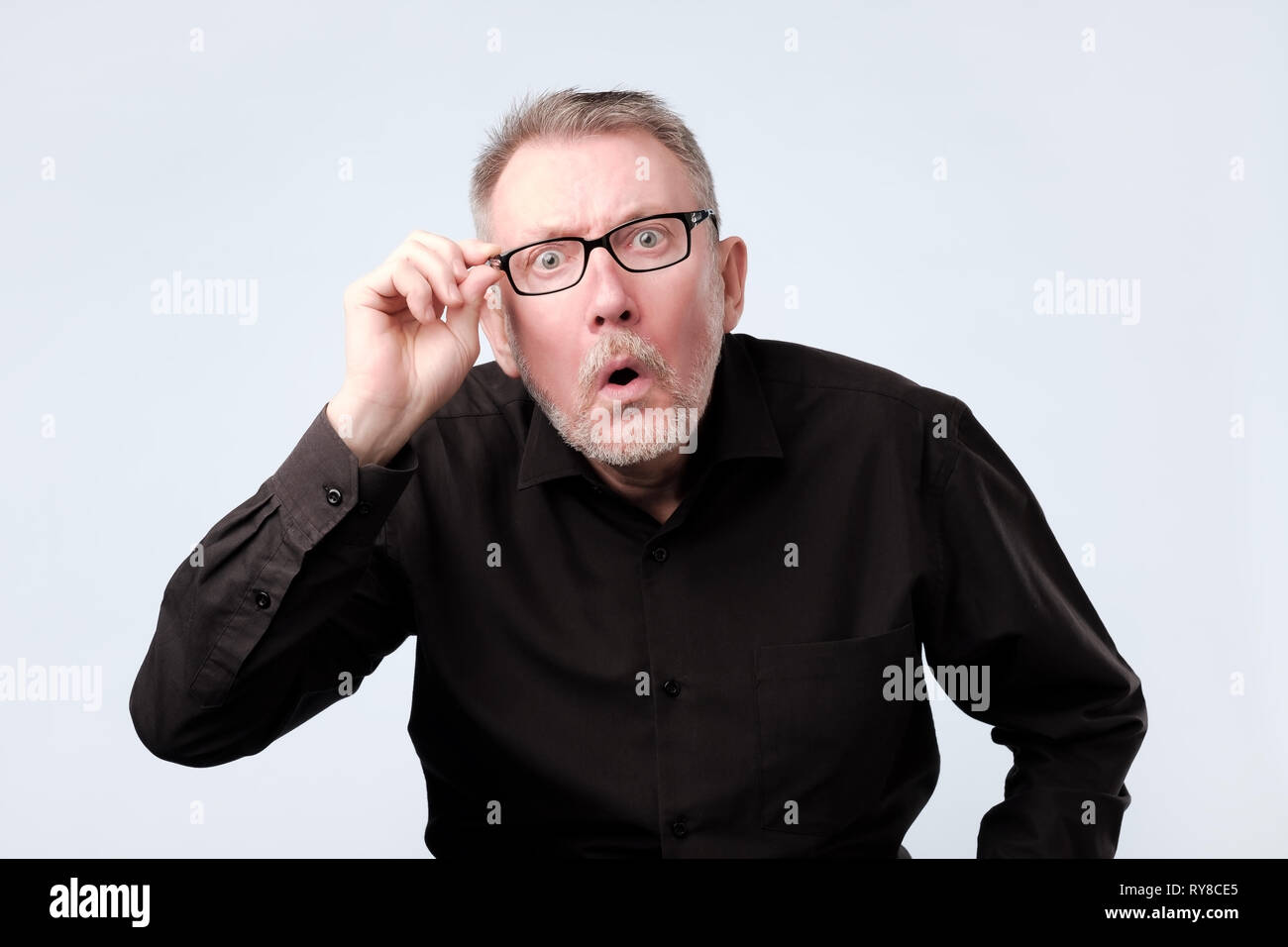 Amazed look hi-res stock photography and images - Alamy