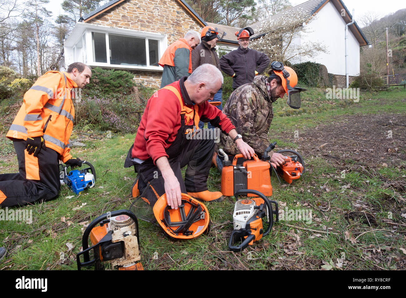 Chainsaw safe practice hi-res stock photography and images - Alamy