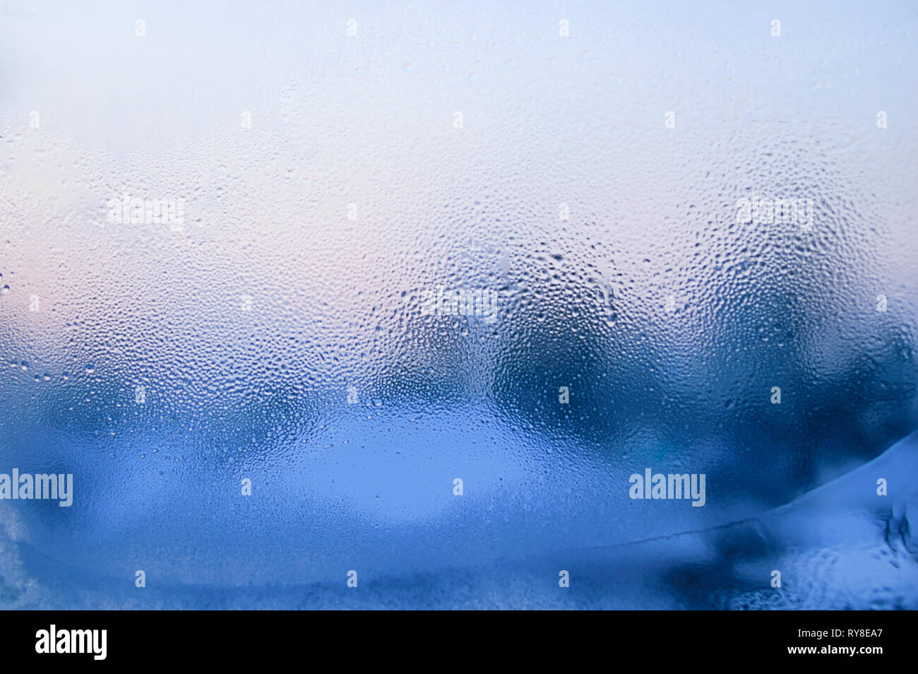 Close up drops from crystal hi-res stock photography and images - Alamy