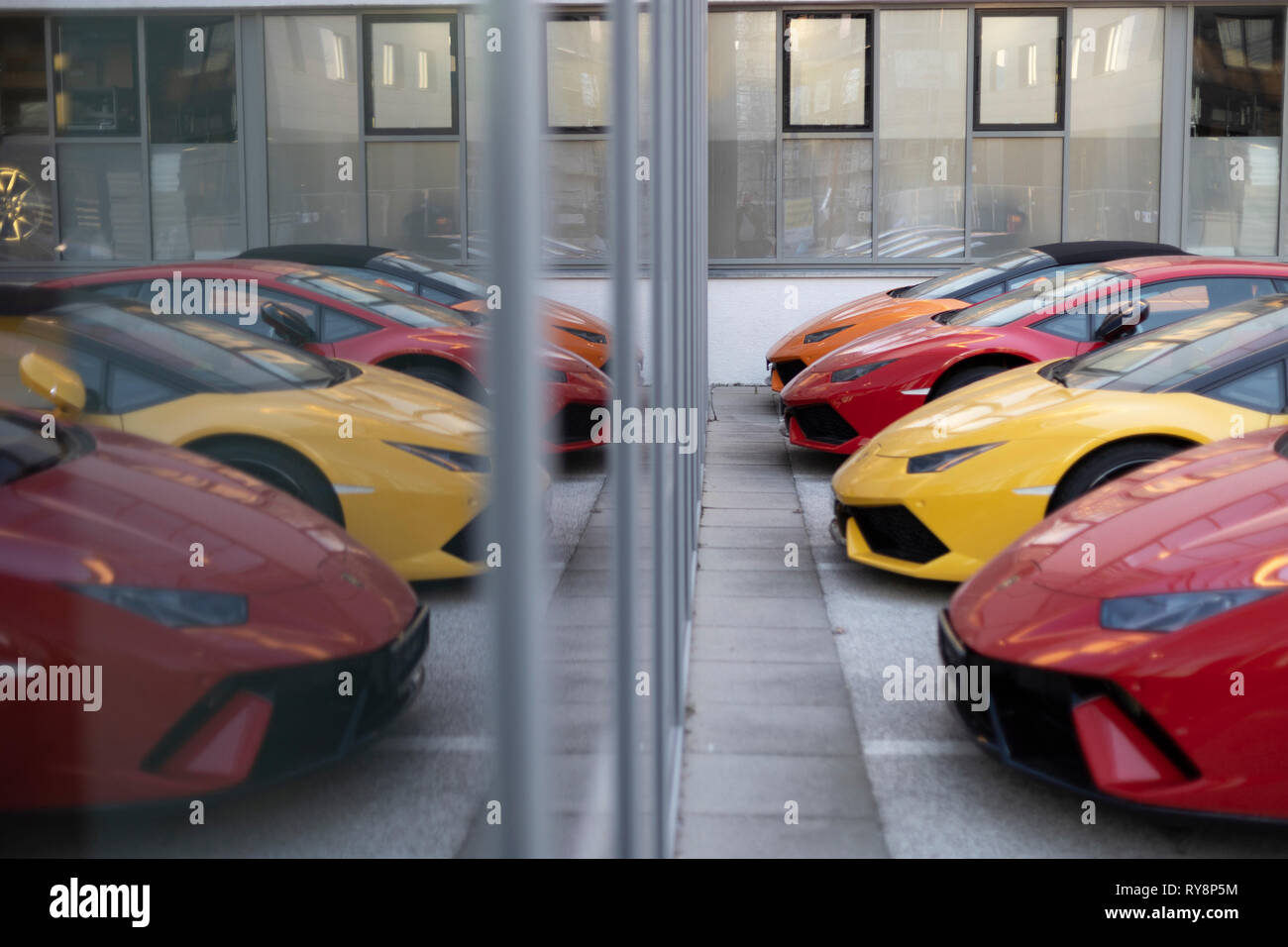 Lamborghini in the mirror Stock Photo - Alamy