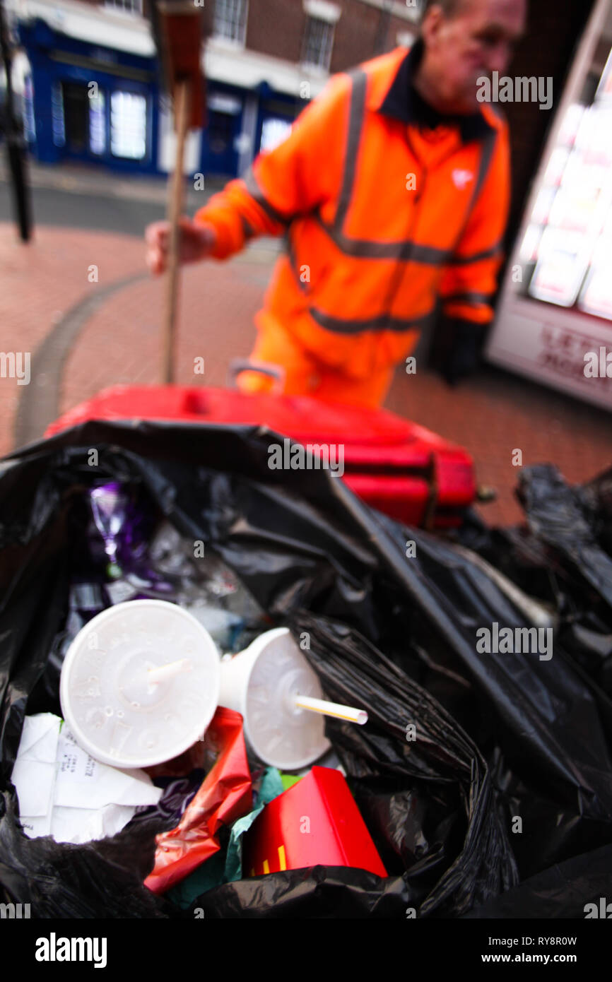 Wrexham refuse collection hi-res stock photography and images - Alamy