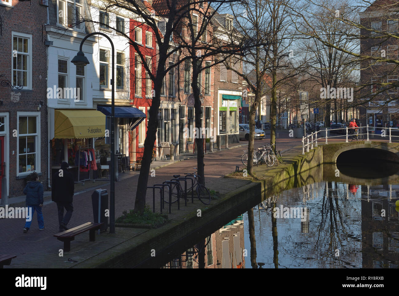 Delft bridge over canal hi-res stock photography and images - Alamy