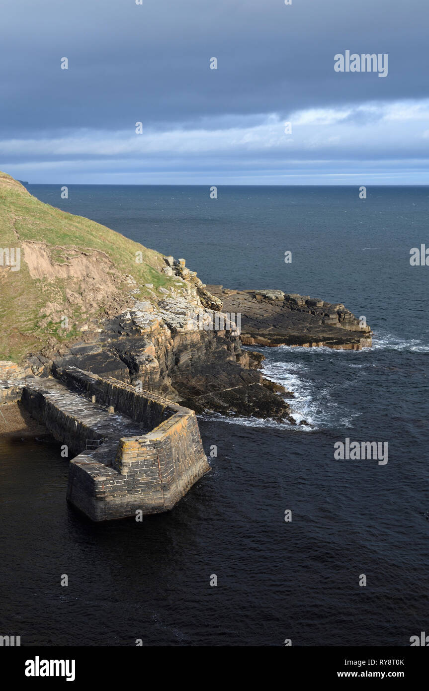Latheronwheel harbour hi-res stock photography and images - Alamy