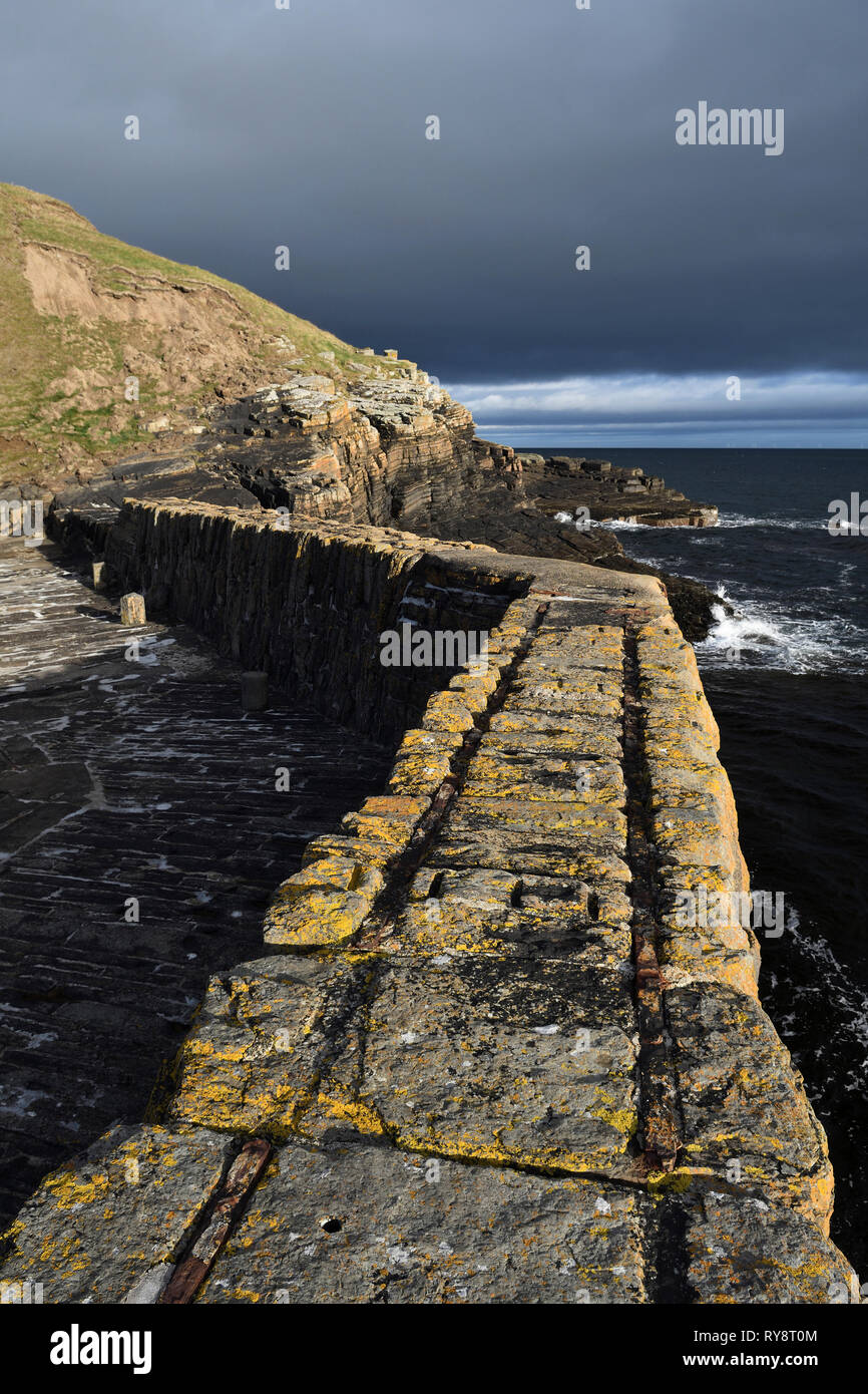 Latheronwheel harbour hi-res stock photography and images - Alamy