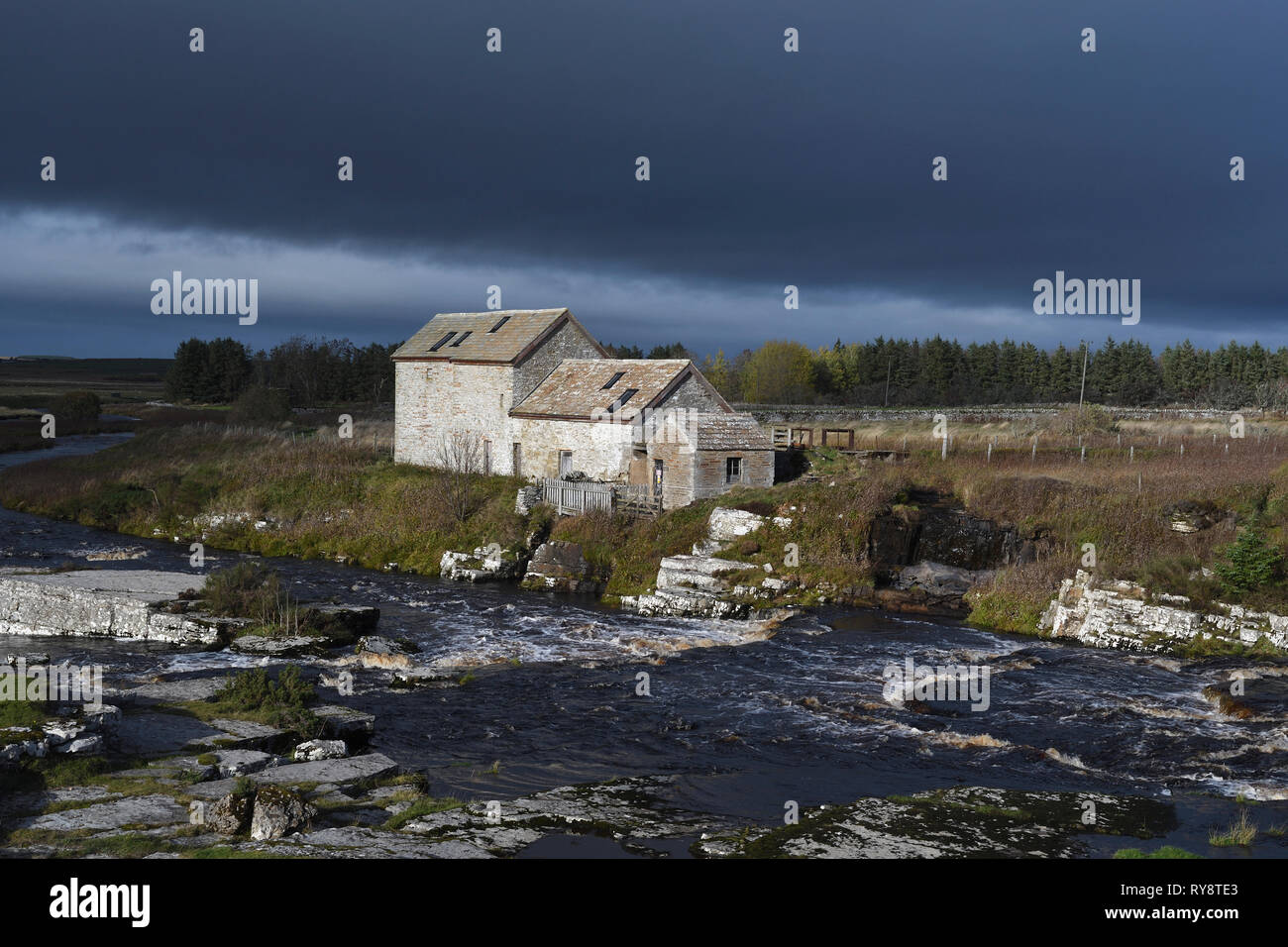 Thurso river hi-res stock photography and images - Alamy