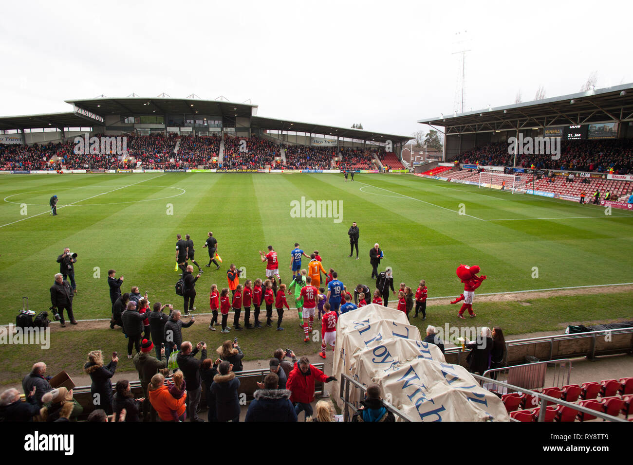 Wrexham football club hi-res stock photography and images - Alamy
