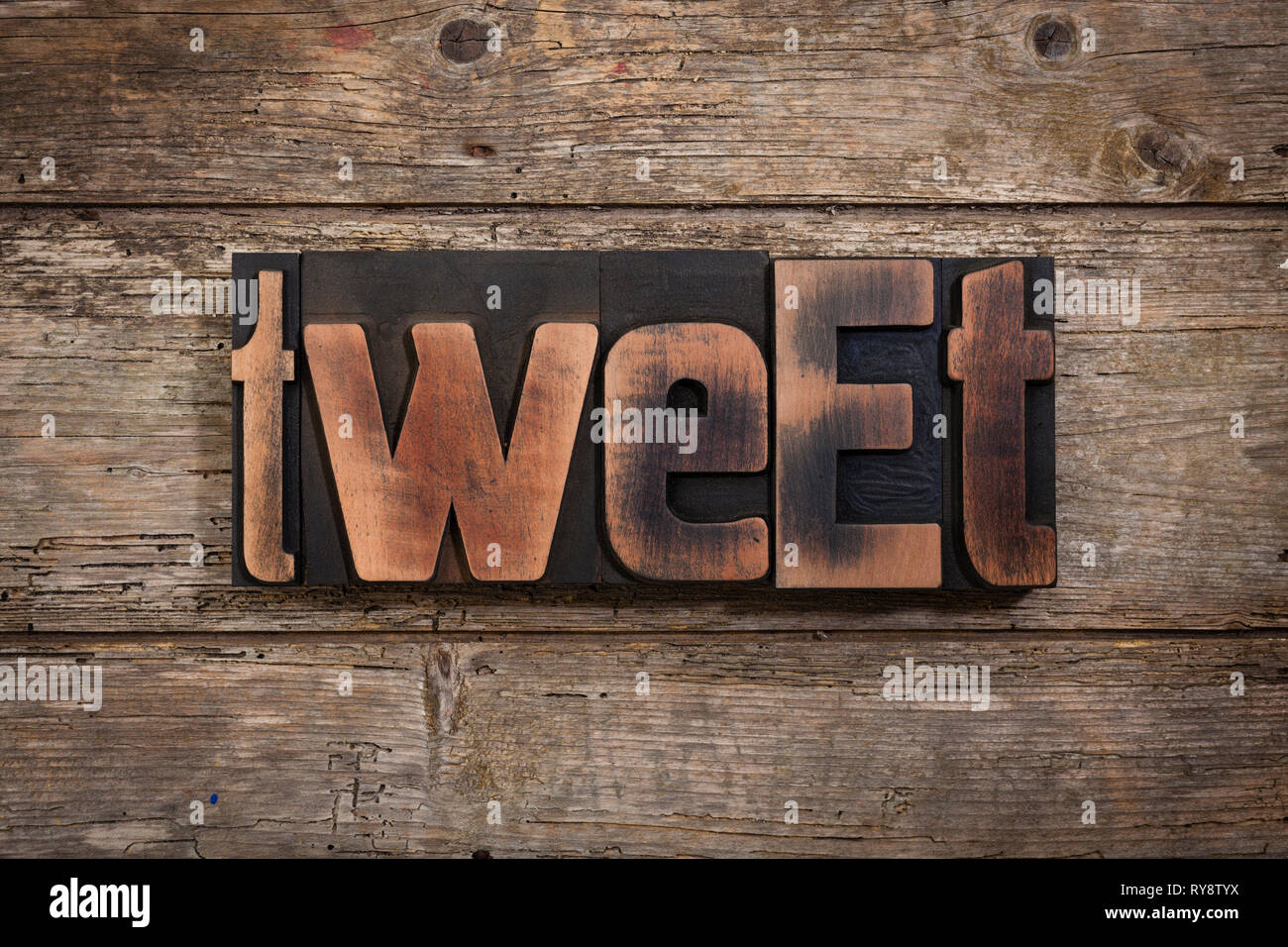 Tweet word hi-res stock photography and images - Alamy