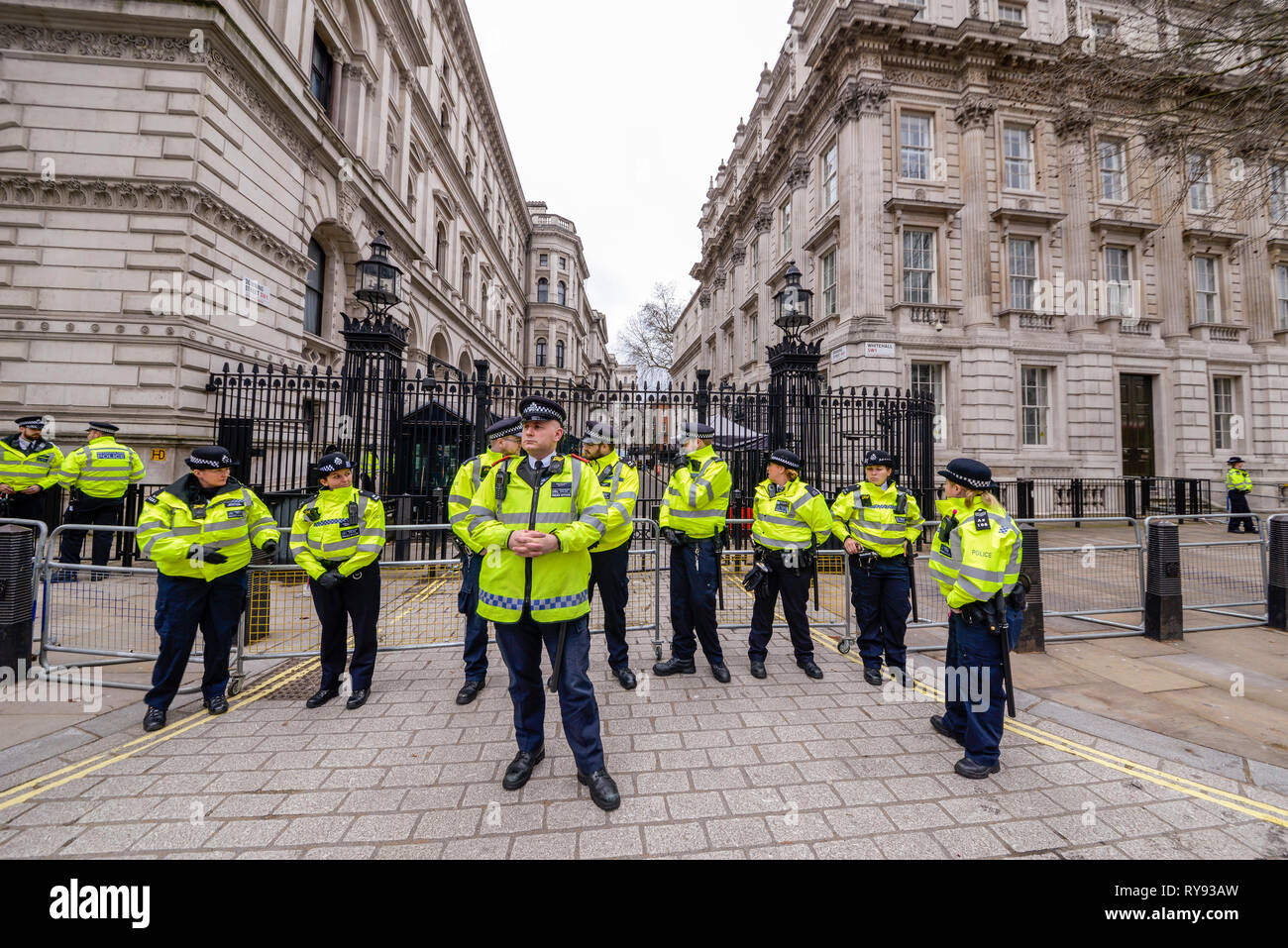 Cordon of officers hi-res stock photography and images - Alamy