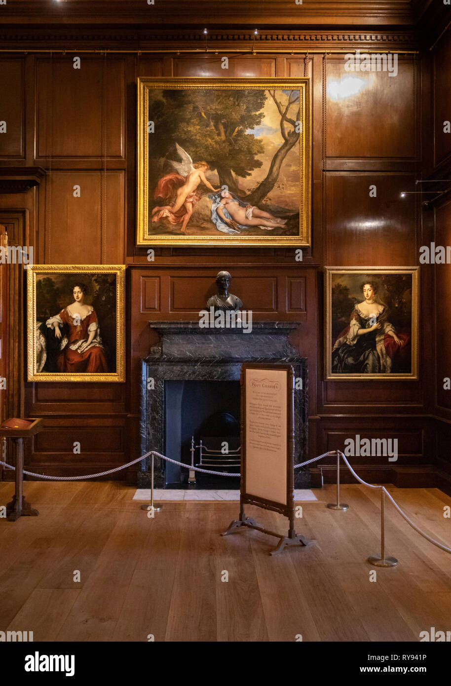 Privy chamber palace hi-res stock photography and images - Alamy