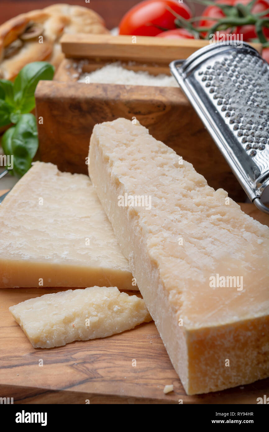 Original italian cheese, aged Parmesan cow milk cheese, pieces and ...