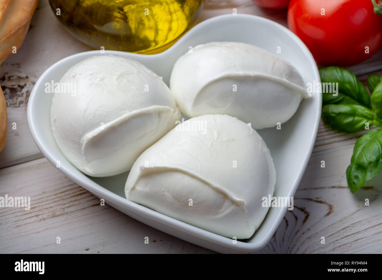 Mozzerella ball hi-res stock photography and images - Alamy