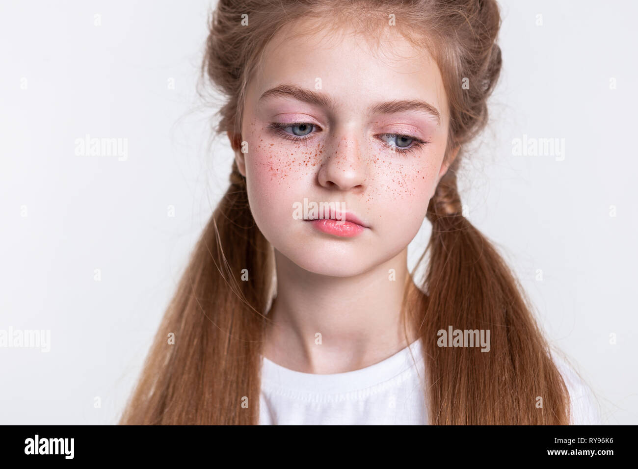 Dull sad hi-res stock photography and images - Alamy