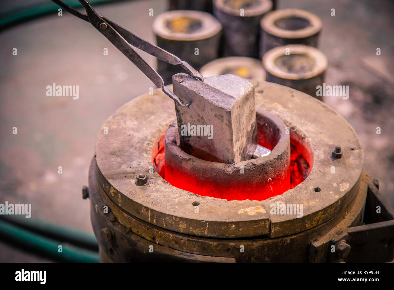 Metal ware heating in crucible hi-res stock photography and images - Alamy