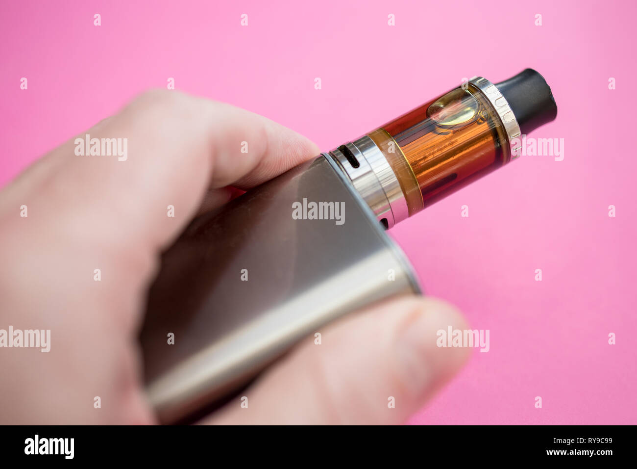 Vape Pen Stock Photos & Vape Pen Stock Images - Alamy