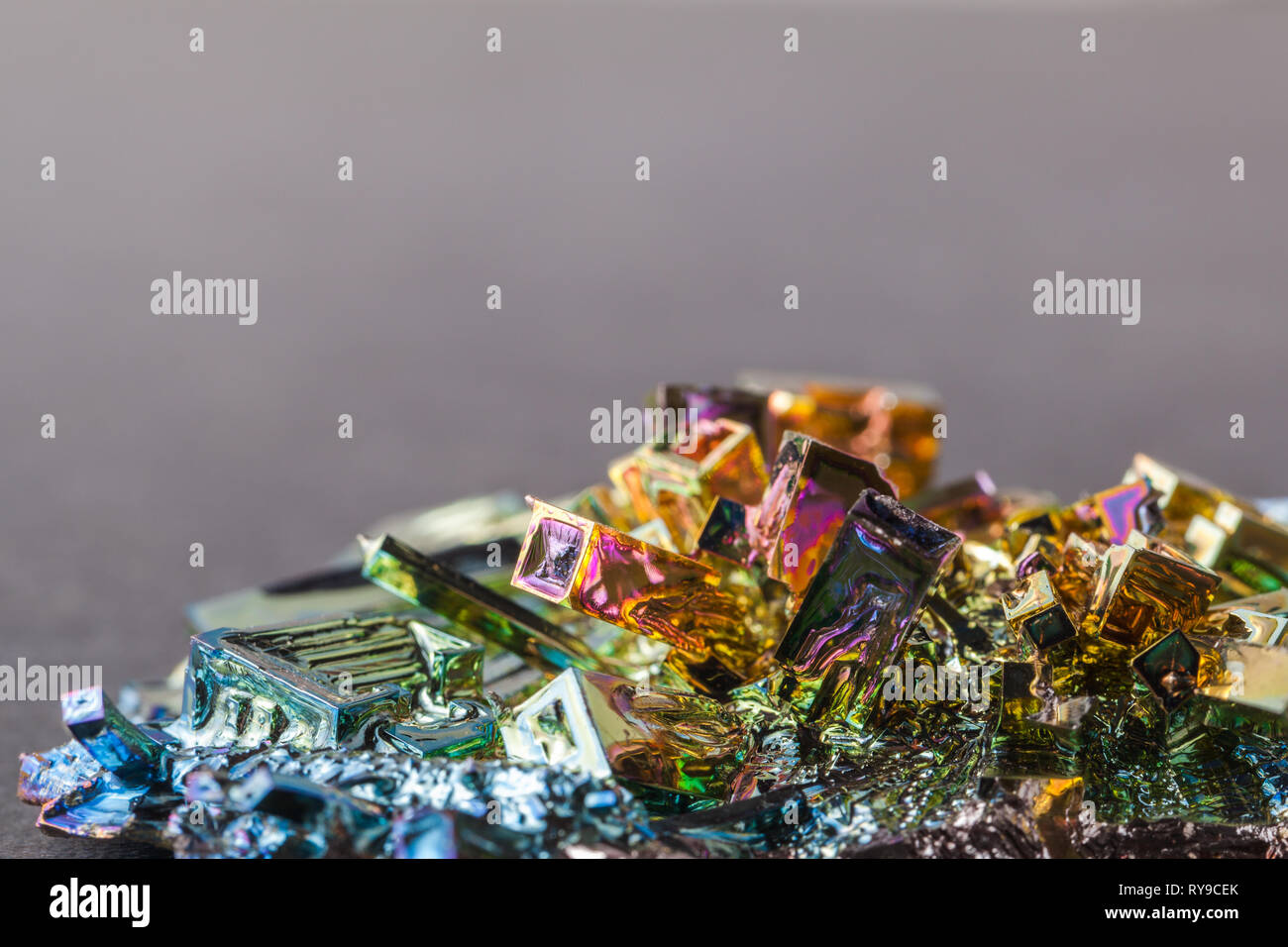 Bismuth crystal hi-res stock photography and images - Alamy