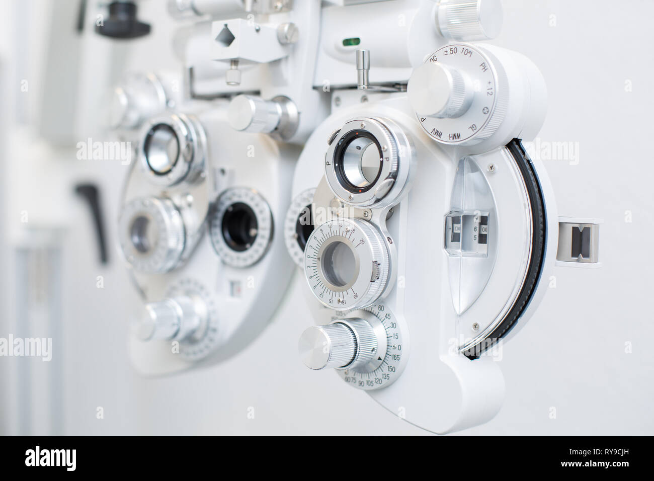 Ophtalmologist patient hi-res stock photography and images - Alamy