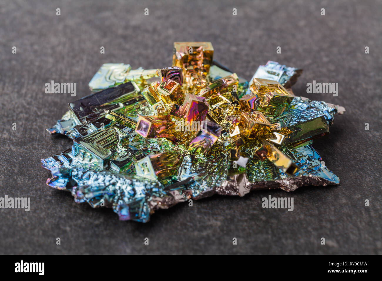 Bismuth crystal hi-res stock photography and images - Alamy