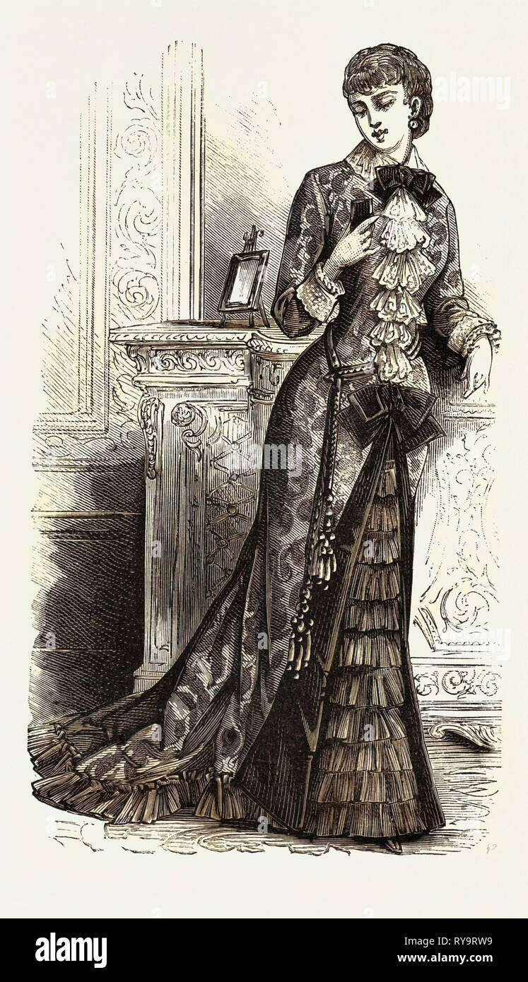 Tea gown victorian hi-res stock photography and images - Alamy