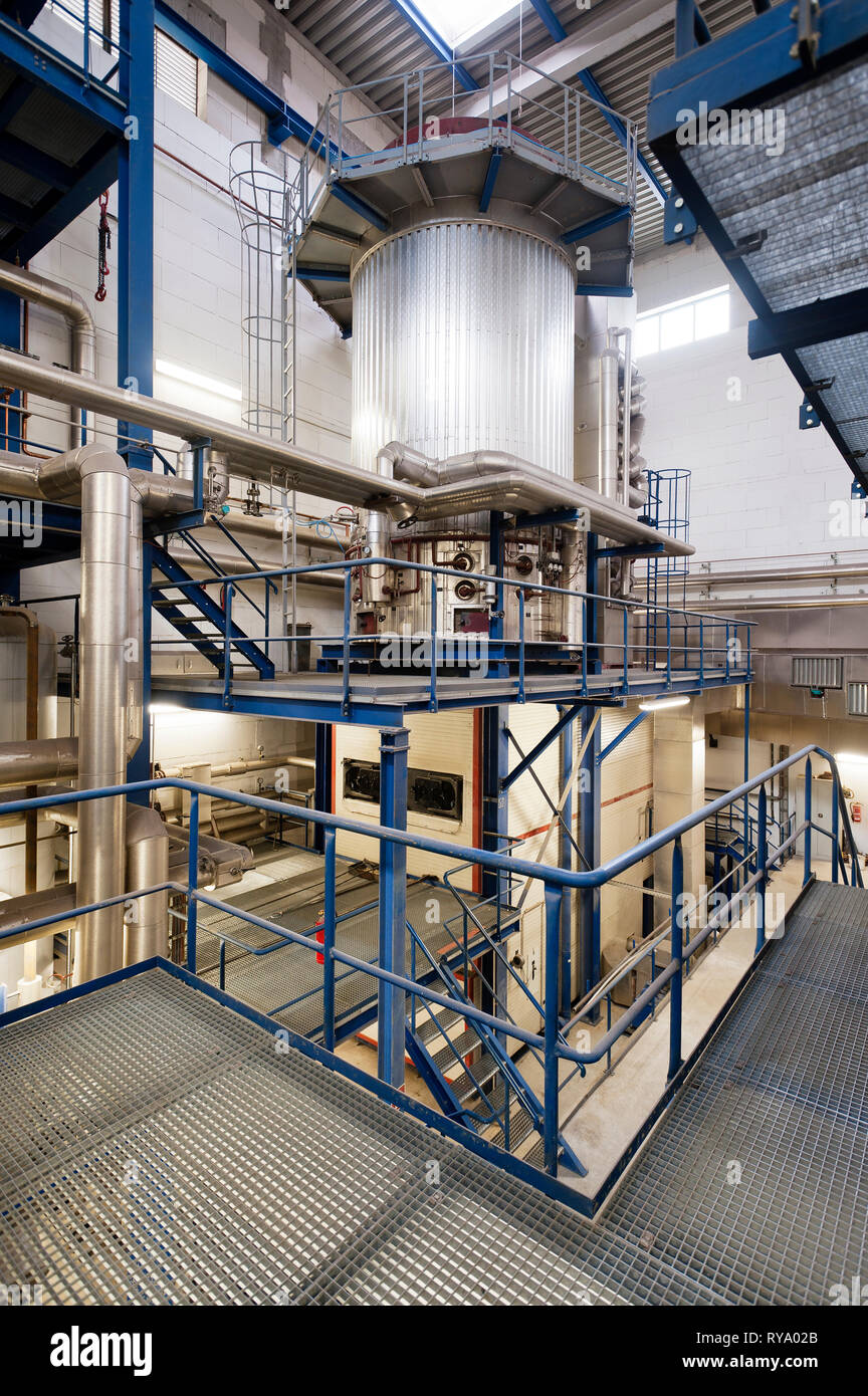 Inside warehouse machines hi-res stock photography and images - Alamy