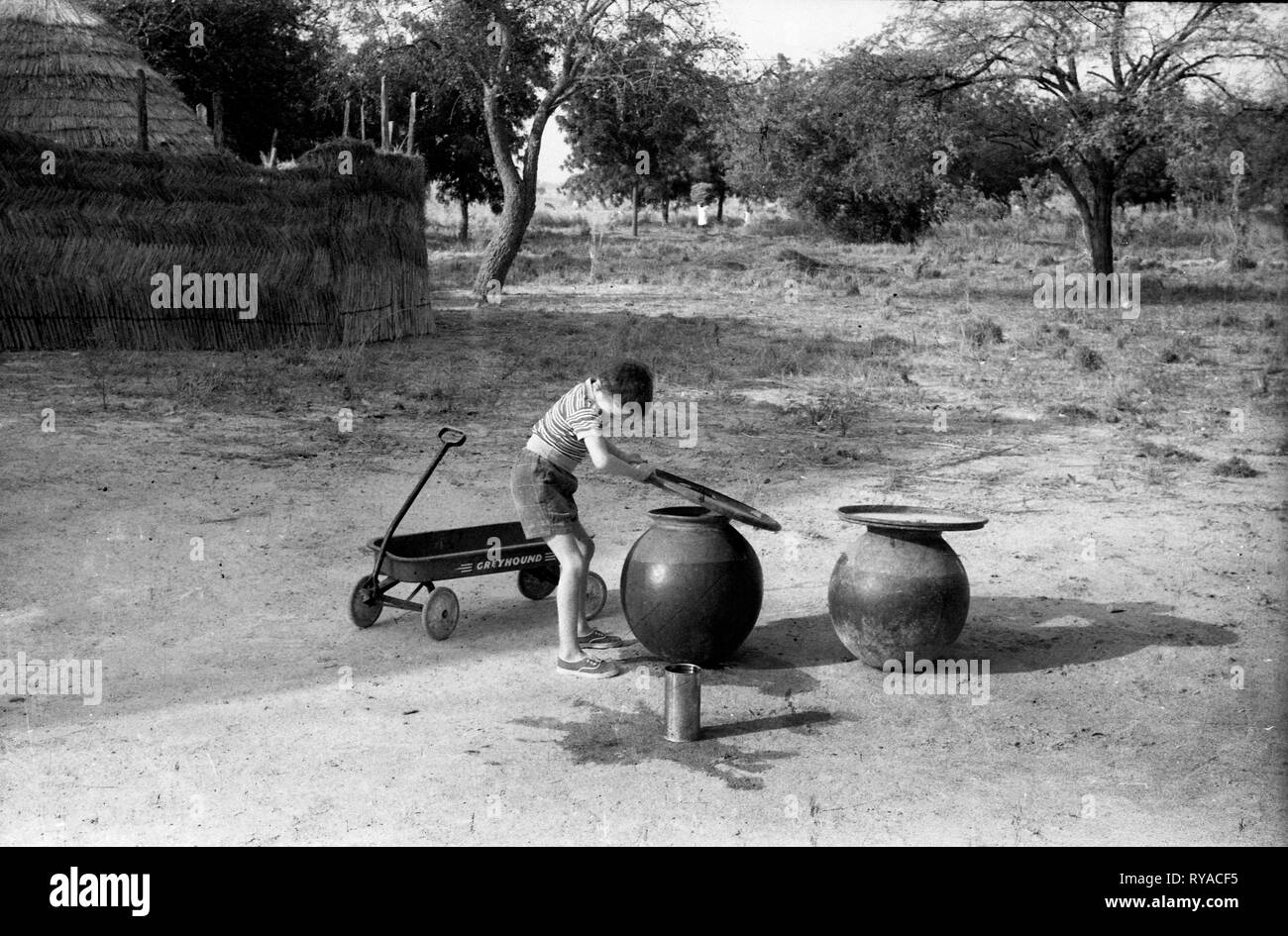1950s rural hi-res stock photography and images - Alamy