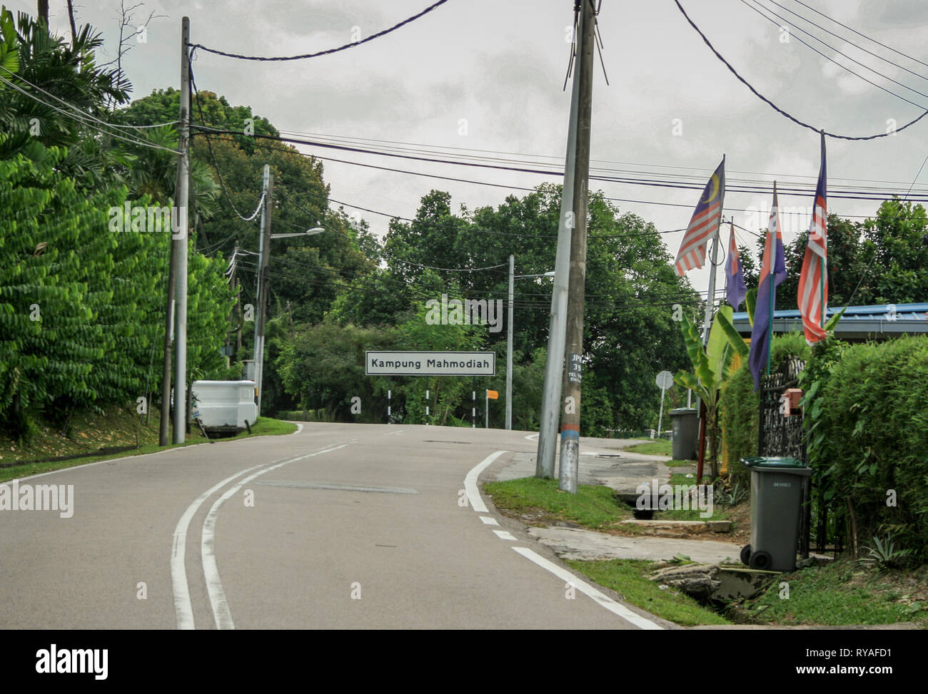 Traditional houses in kampung hi-res stock photography and images - Alamy