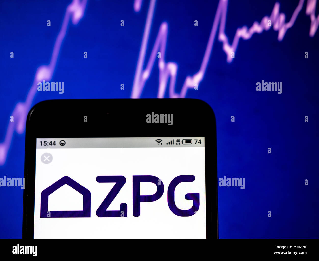 Zoopla sign hi-res stock photography and images - Alamy