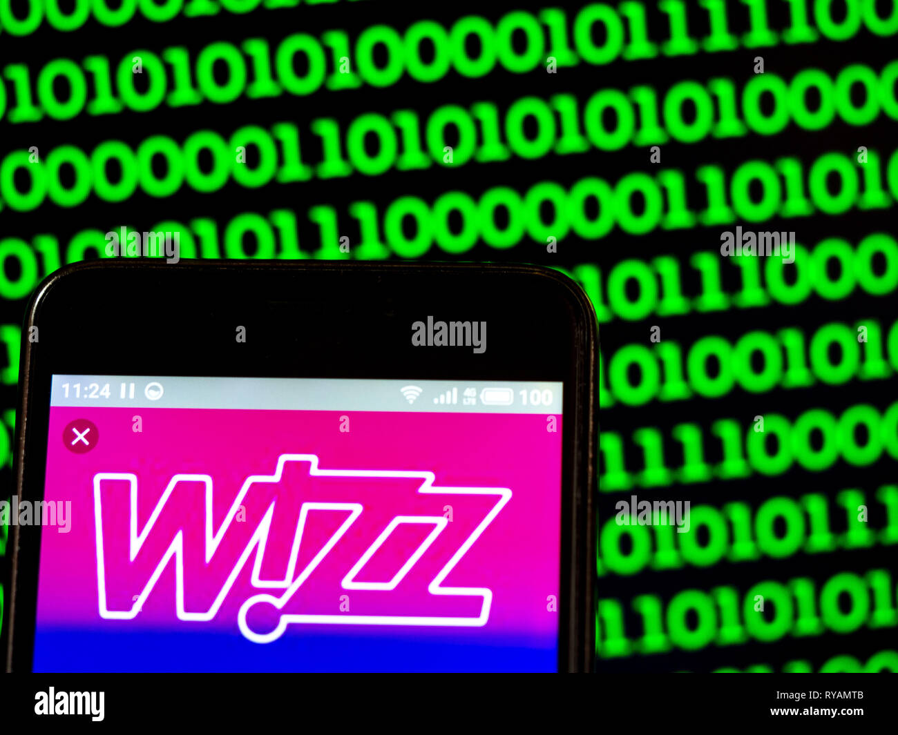 Wizz air logo hi-res stock photography and images - Alamy
