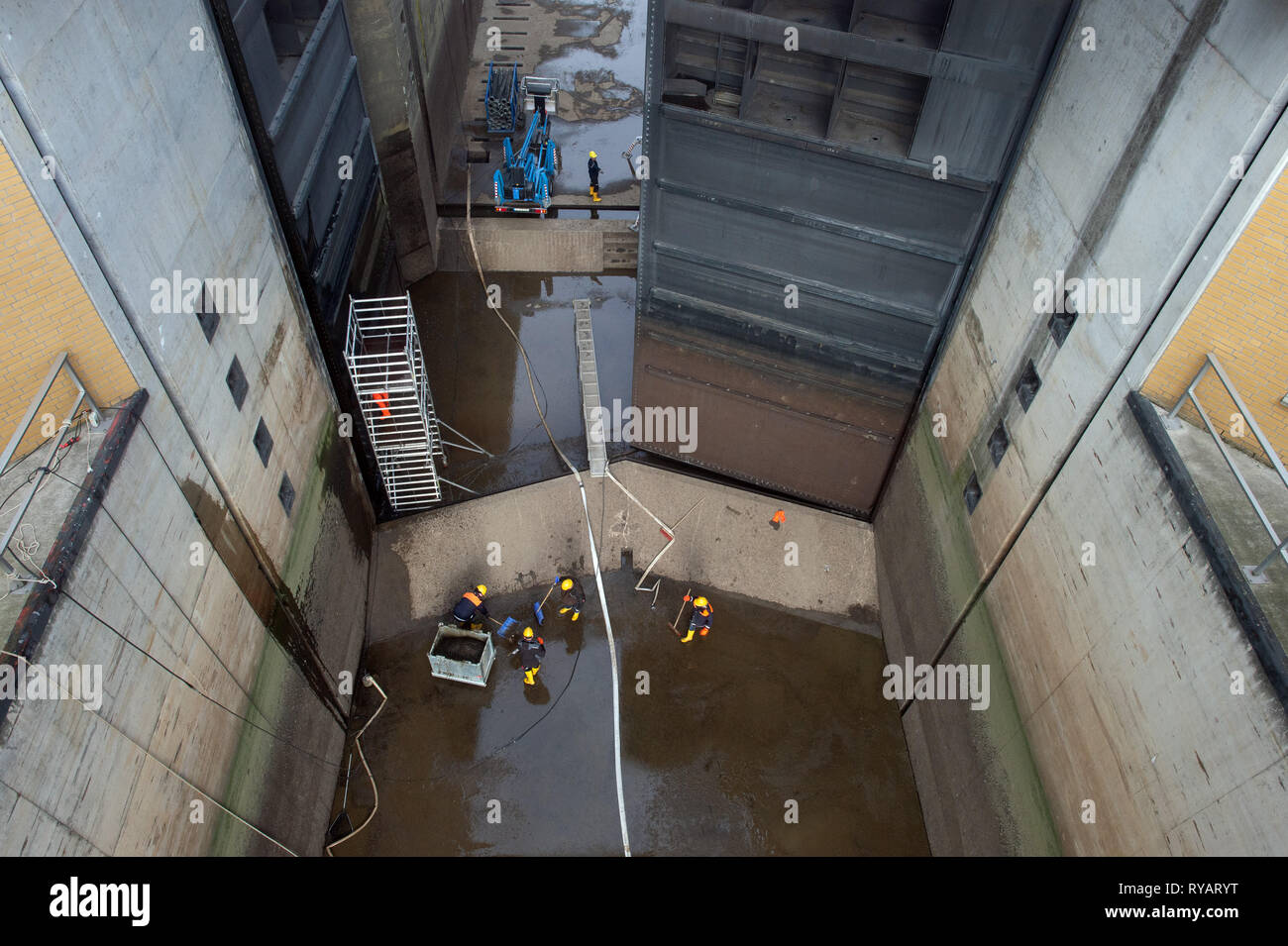 Sludge chamber hi-res stock photography and images - Alamy