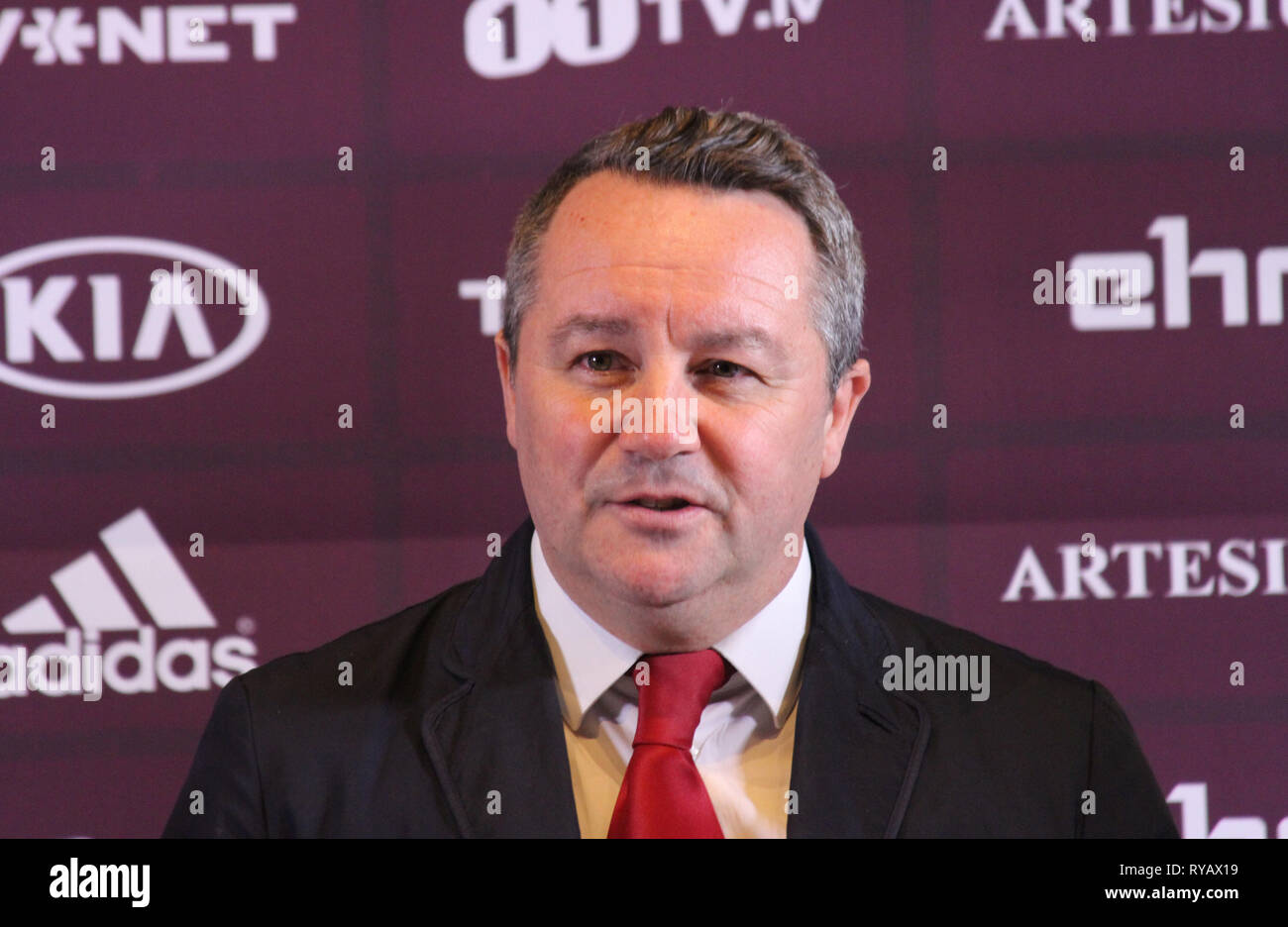 Slovenian national football team hi-res stock photography and images ...