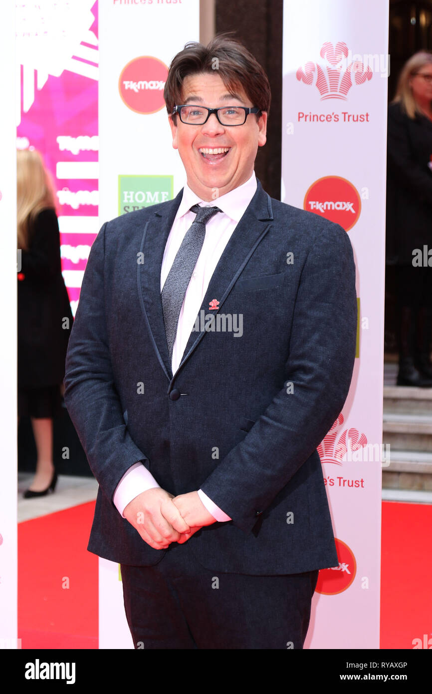 Michael mcintyre hi-res stock photography and images - Alamy
