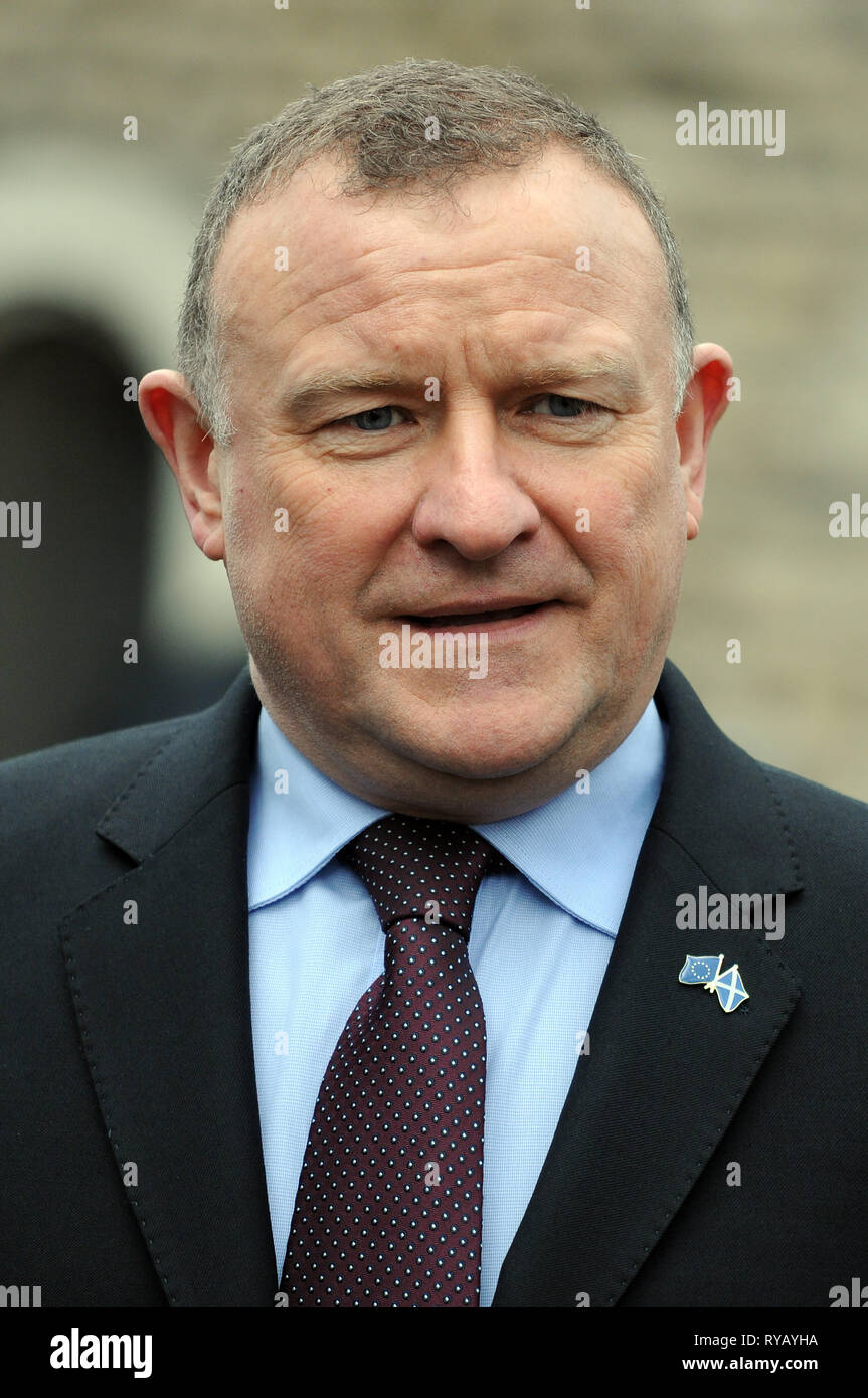 Houses of parliament mps scotland hi-res stock photography and images ...