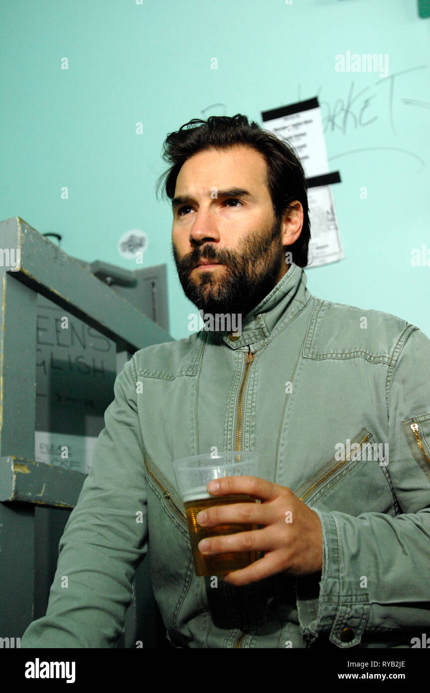 Portraits of british comedians hi-res stock photography and images - Alamy