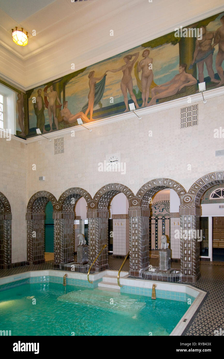 Romisch irisches bad hi-res stock photography and images - Alamy