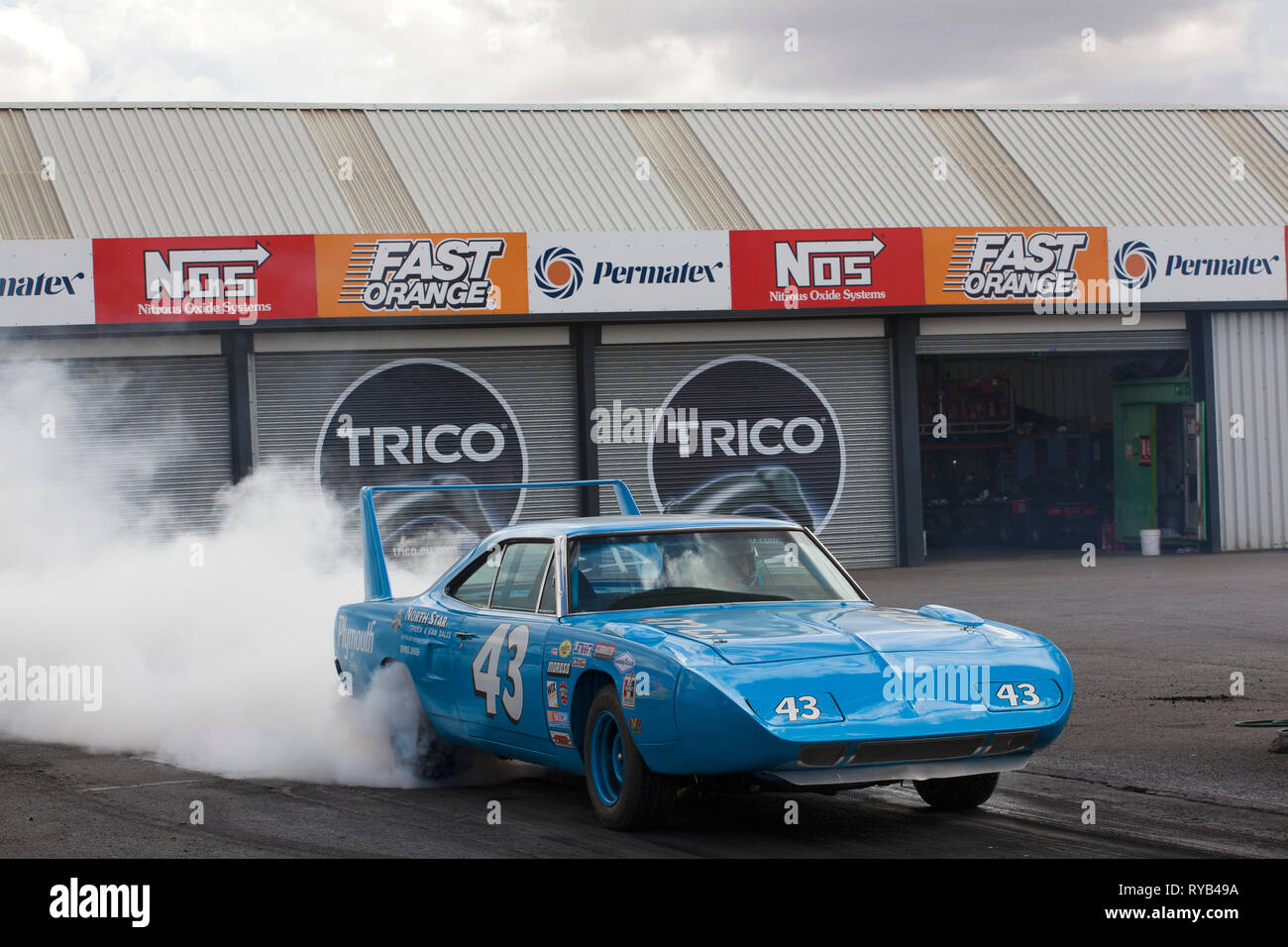 Cars about to race at Santa Pod Stock Photo - Alamy