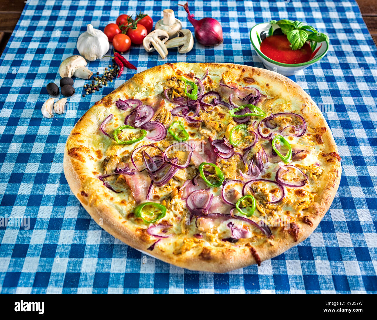 Blue cheese red onion pizza hi-res stock photography and images - Alamy
