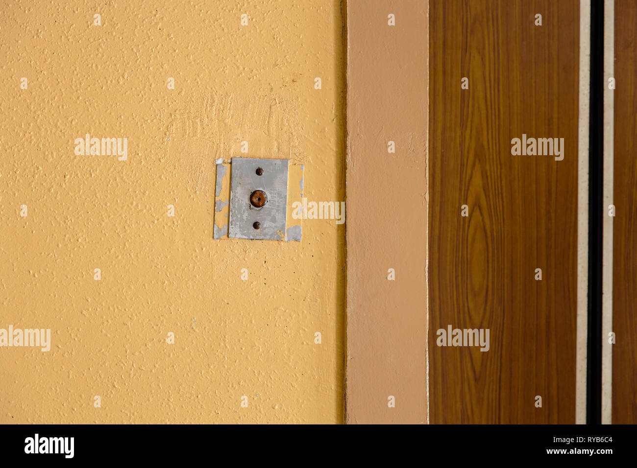 Lift hall call hi-res stock photography and images - Alamy