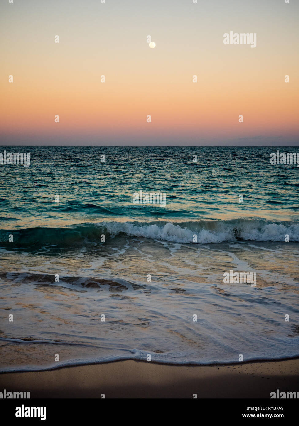 Tropical moonlight beach hi-res stock photography and images - Alamy