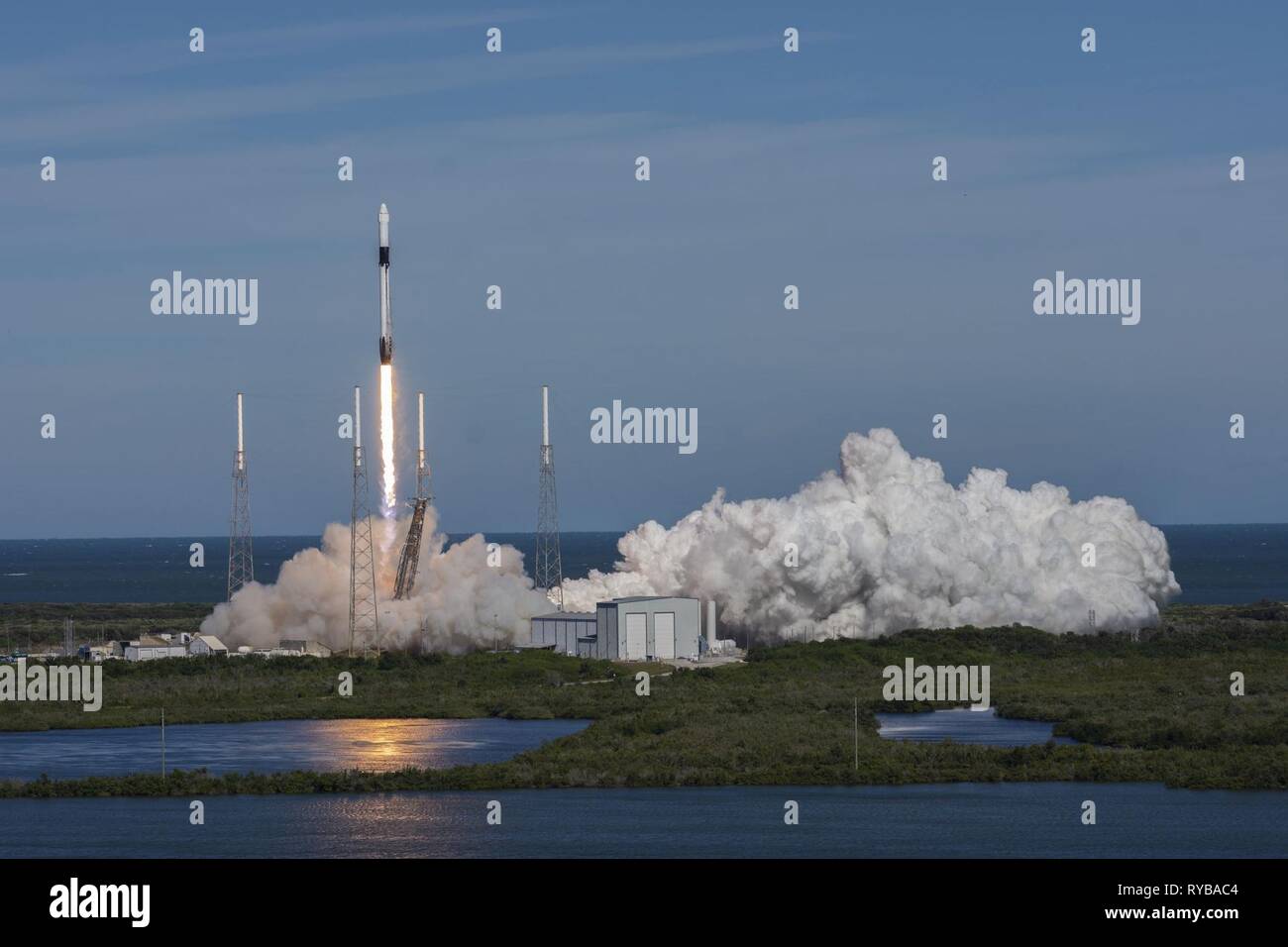 Crs 16 hi-res stock photography and images - Alamy